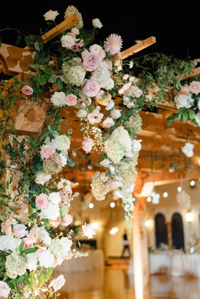 A floral dream setting for the Roof Ballroom - isibealstudio.com